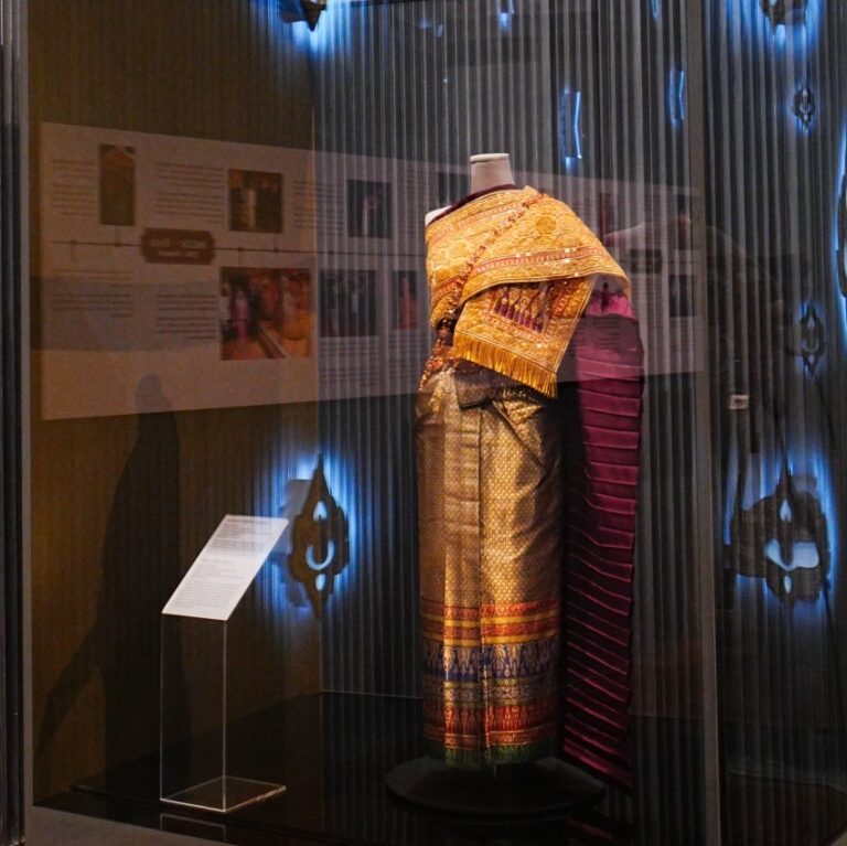 Discover the Beauty of Chud Thai: Thailand’s National Dress